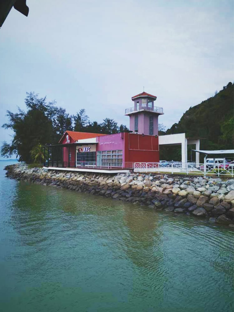 Unik! Lihat 5 Cawangan Restoran KFC Paling 'Rare' di Malaysia - Murai MY