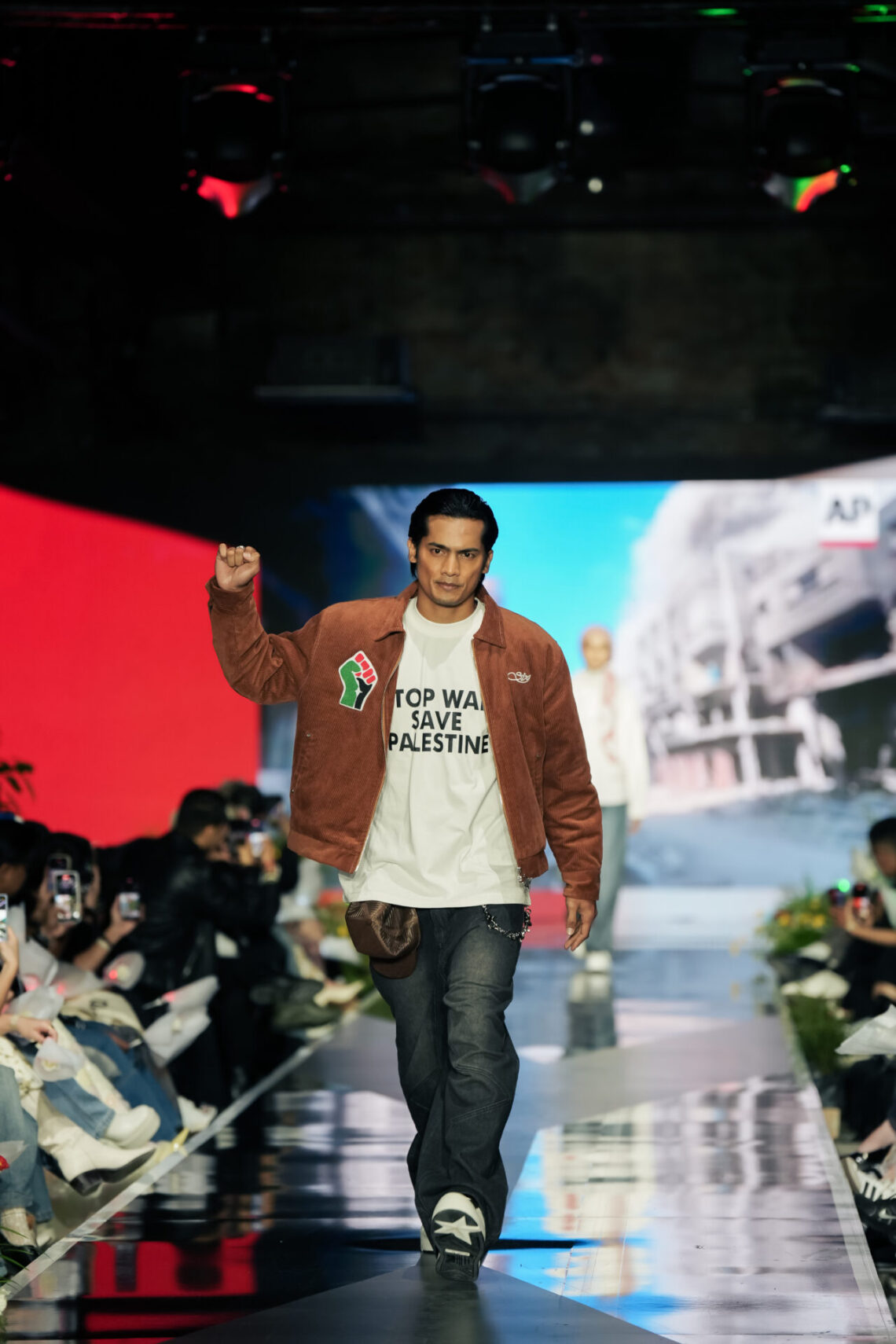 [GAMBAR] Sekitar Pertunjukan Fesyen Terbesar Oleh Ashraf Anuar, Pemilik ...