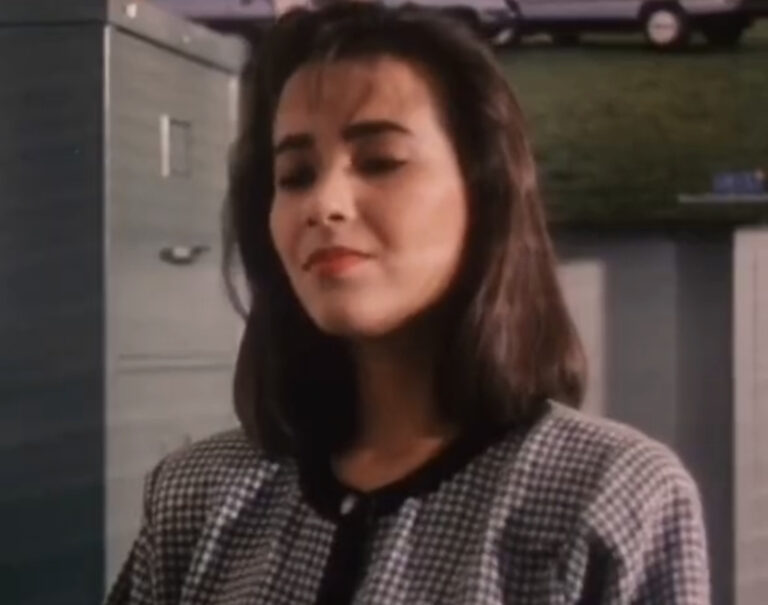 Pernah Terjumpa Di Bangsar? Ini Kisah Julia Rais Yang Ramai Rindukan ...